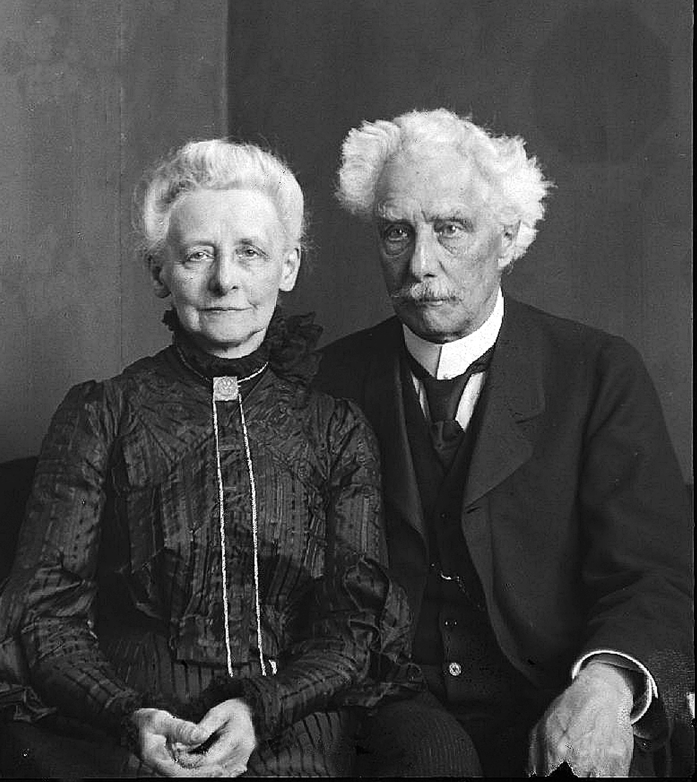 Van Stoom- Brood- en Beschuit fabriek de Ruyter naar de Verkade ...